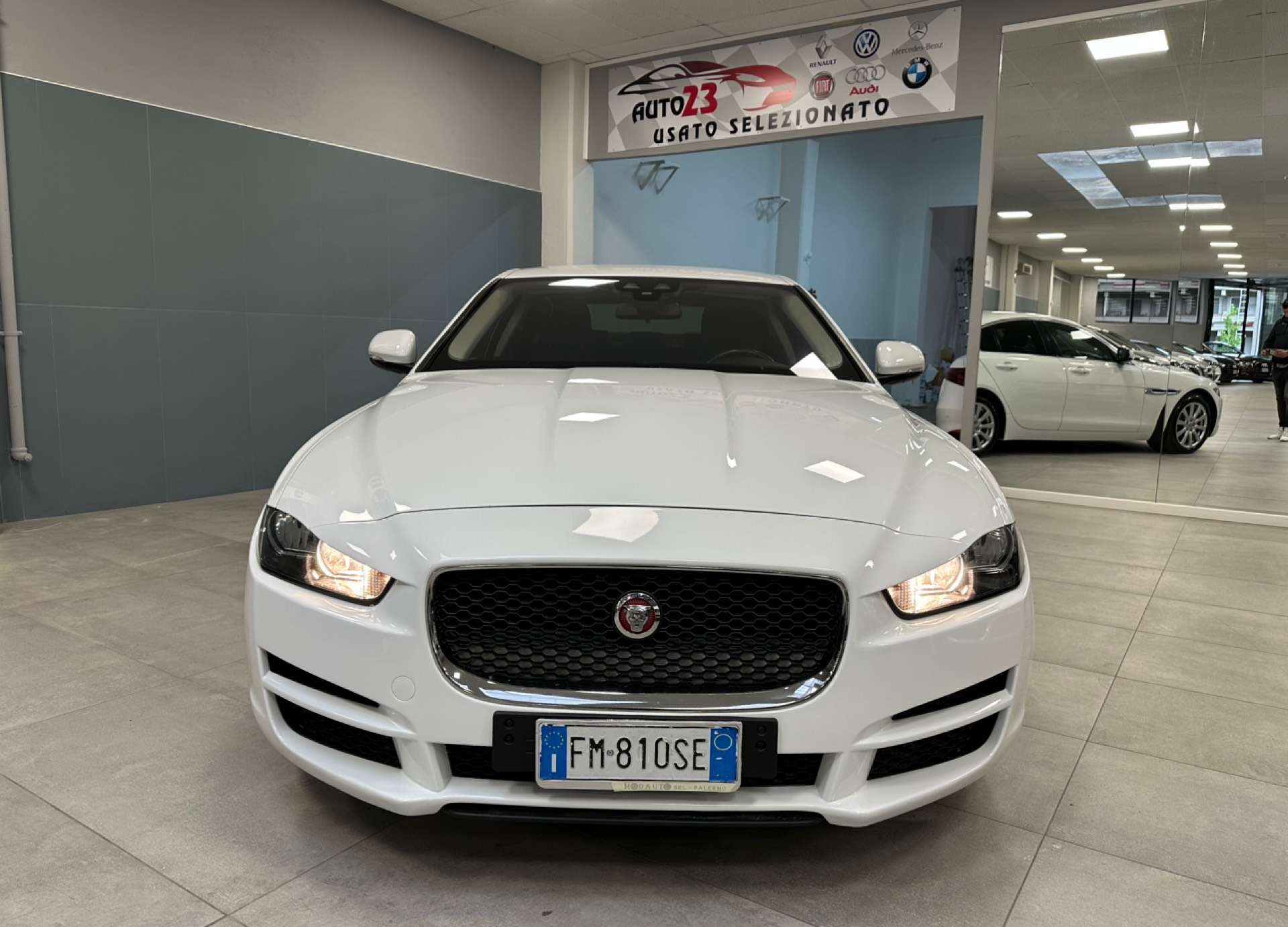 Jaguar XE2.0d Portfolio 180cv auto