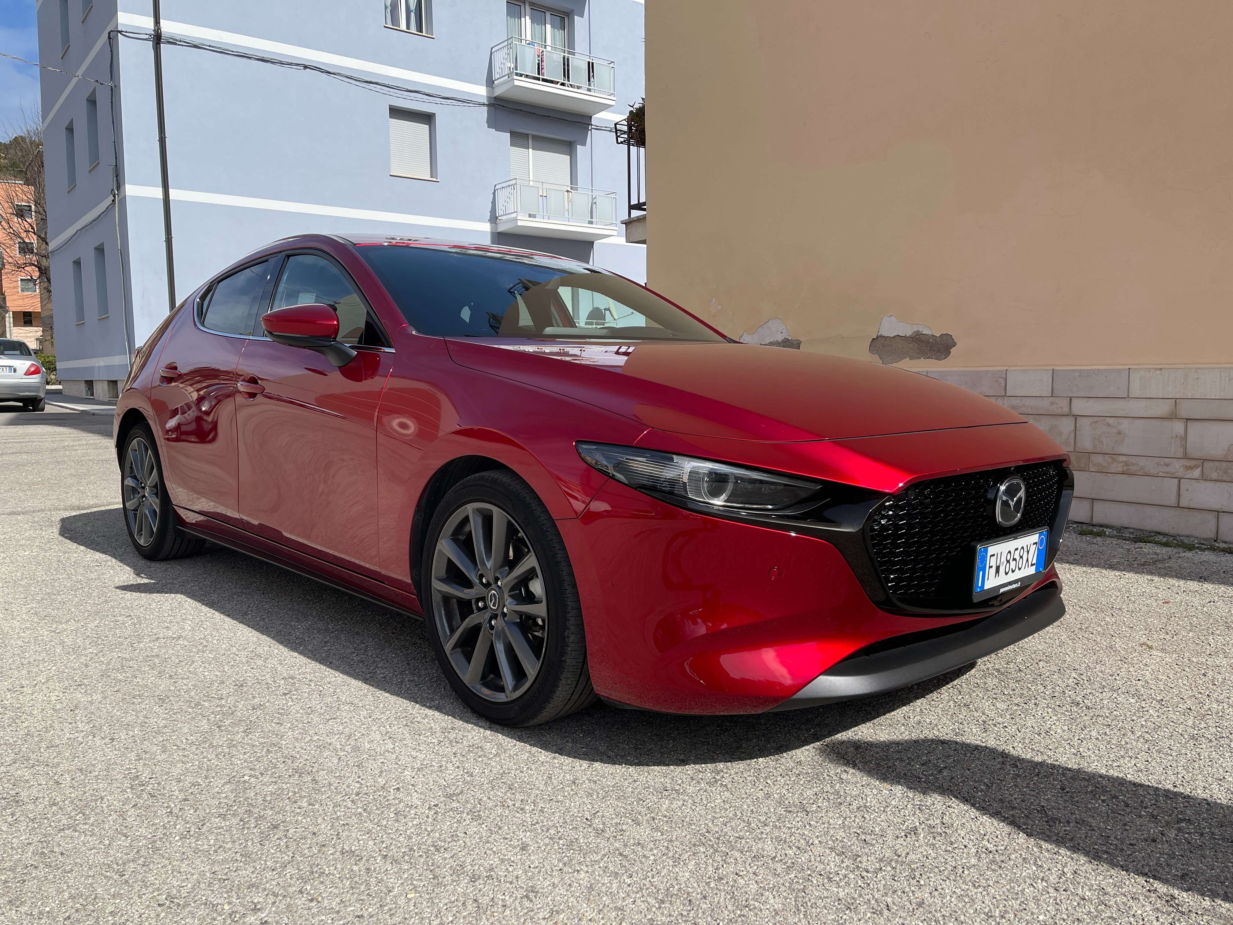 Mazda 33 5p 2.0 m-hybrid Exclusive 122cv