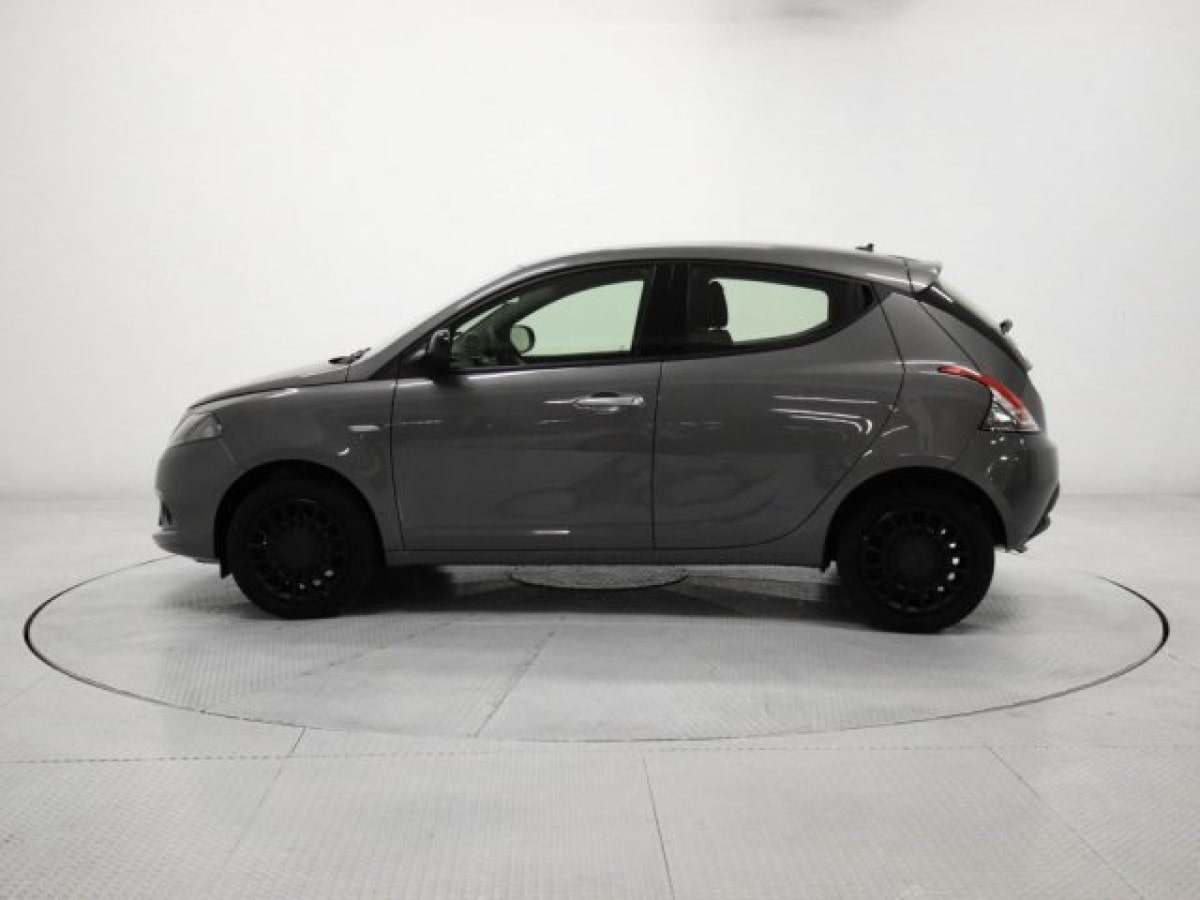 LANCIA Ypsilon 3ª serie Ypsilon 1.0 FireFly 5 porte S&S Hybrid Silver Plus