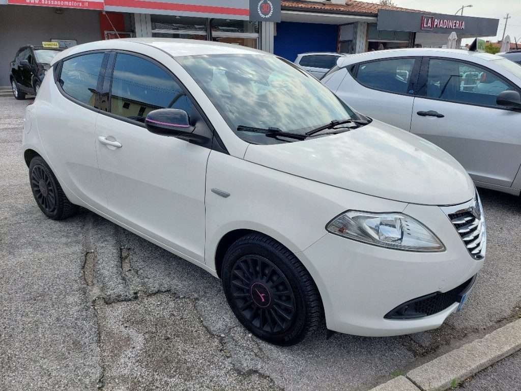 Lancia Ypsilon1.3 MJT 80 CV 5 porte S&S Elefantino Blu 5 posti