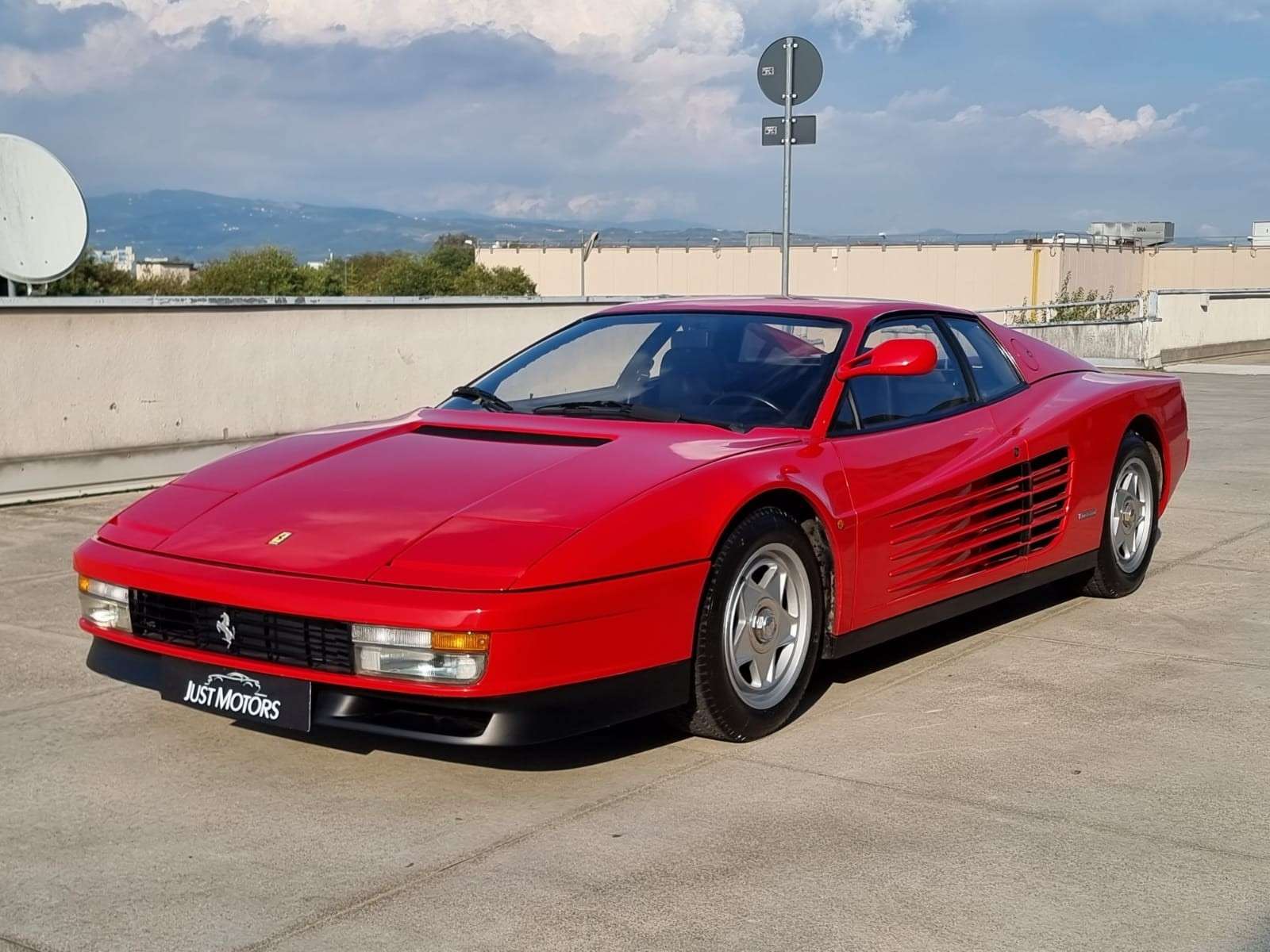 Ferrari TestarossaMonospecchio Monodado