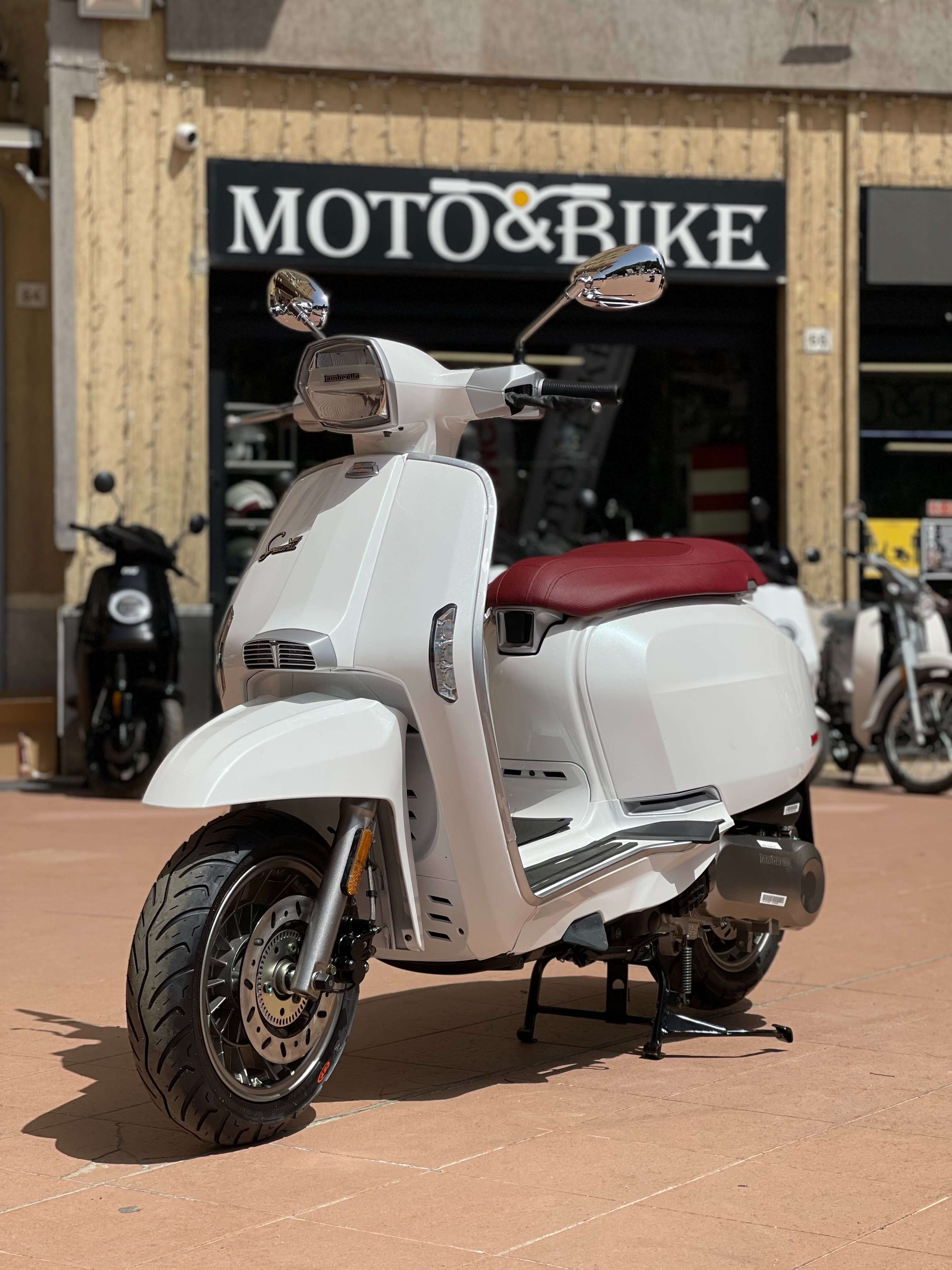 Lambretta V200