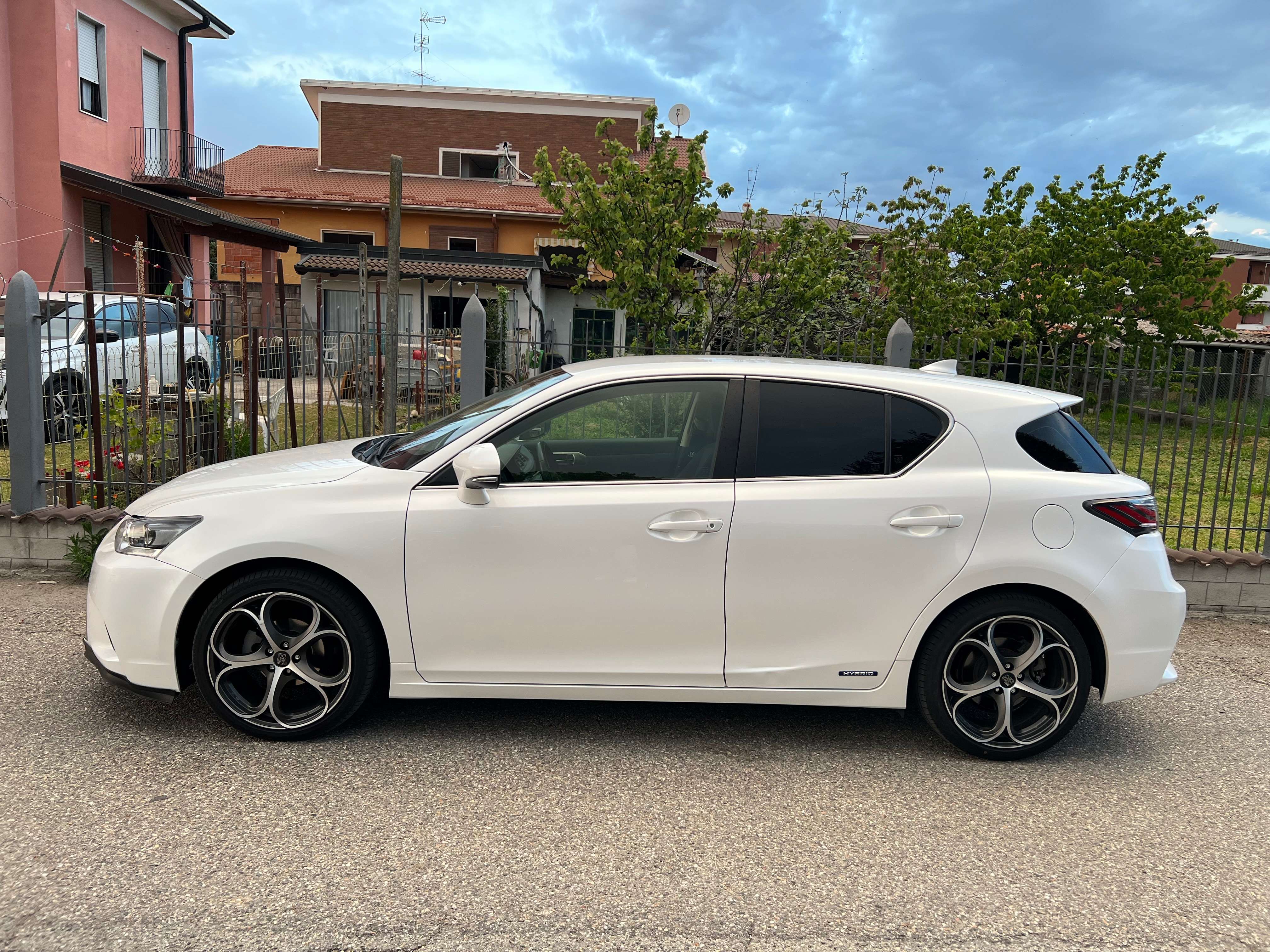 Lexus CT 200hCT 2015 1.8 hybrid Business cvt E6