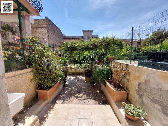 Appartamento con giardino,terrazzo ,zona poggioreale