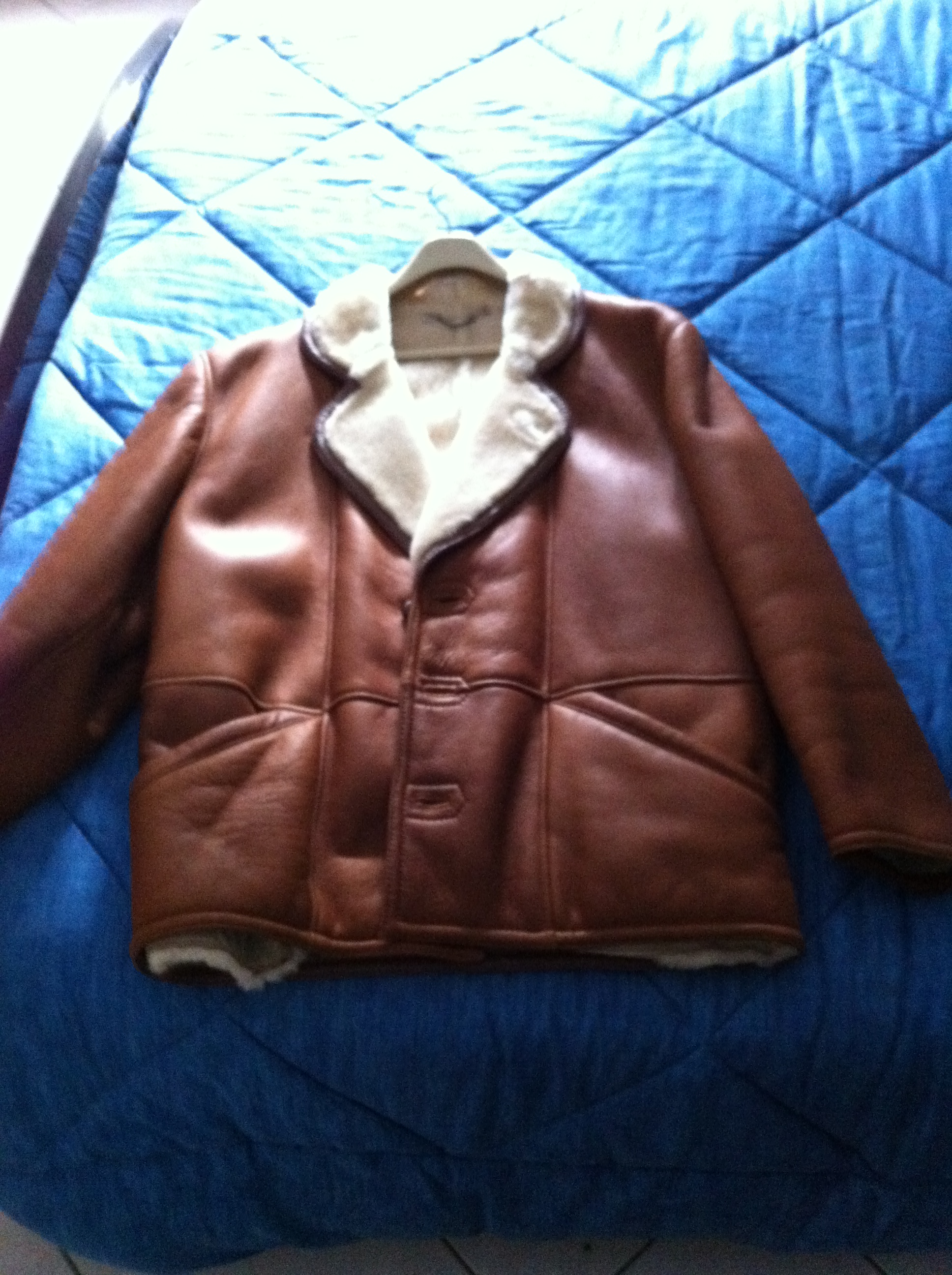 VENDO MONTONE IN PELLE SHEARLING