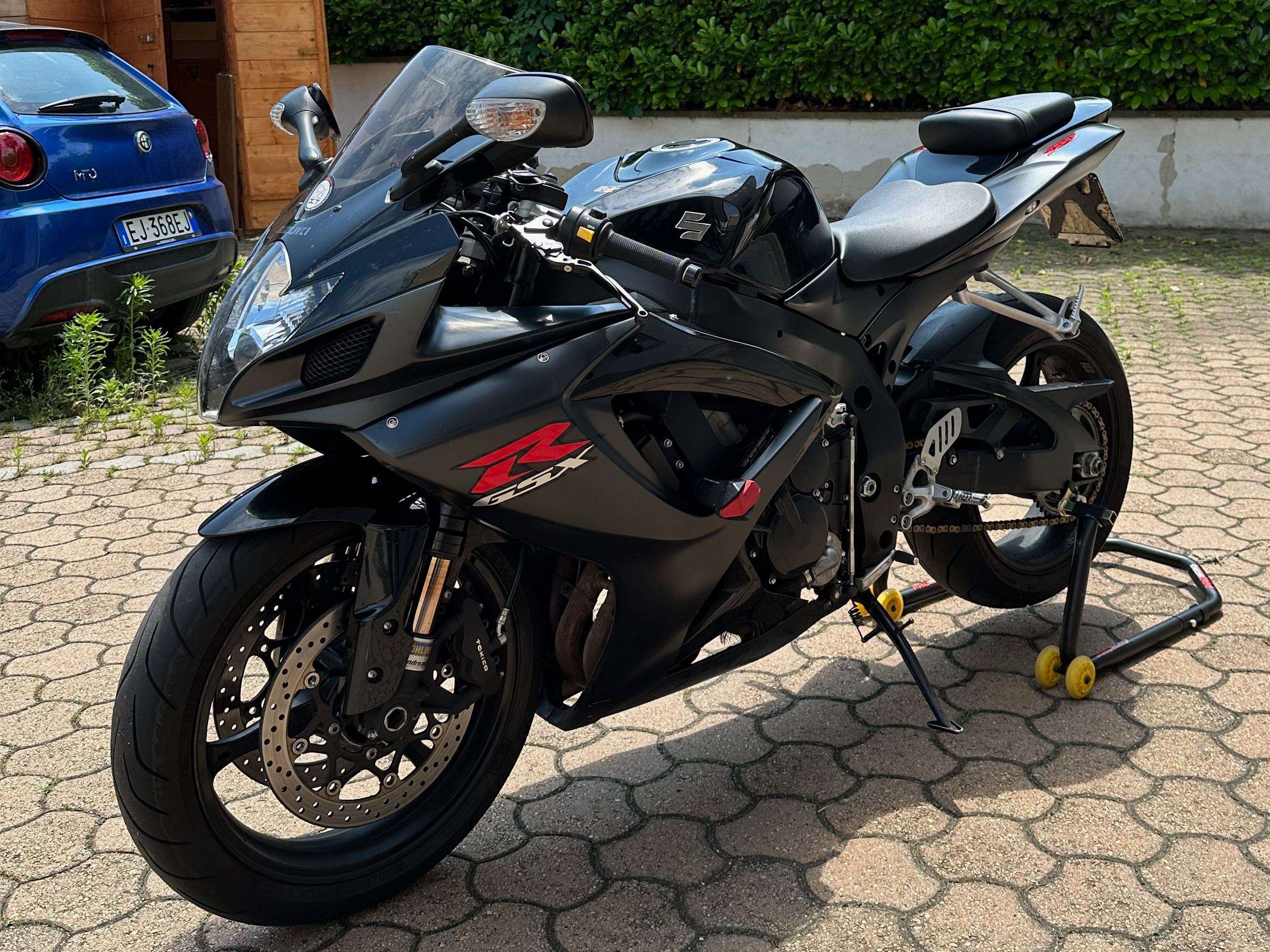 Suzuki GSX-R 750