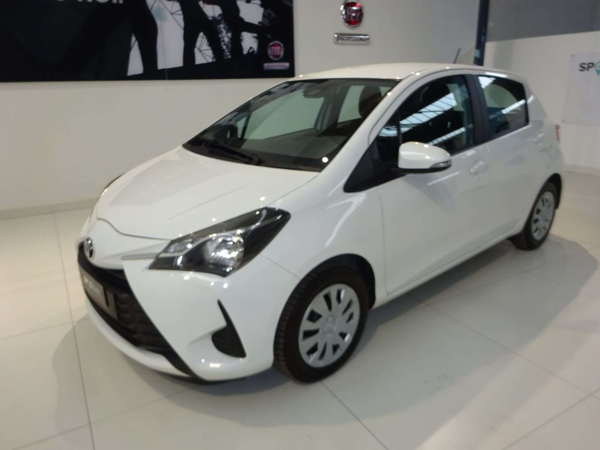 Toyota Yaris1.5-5 porte- Benz-*PROMO FINANZIAMENTO*