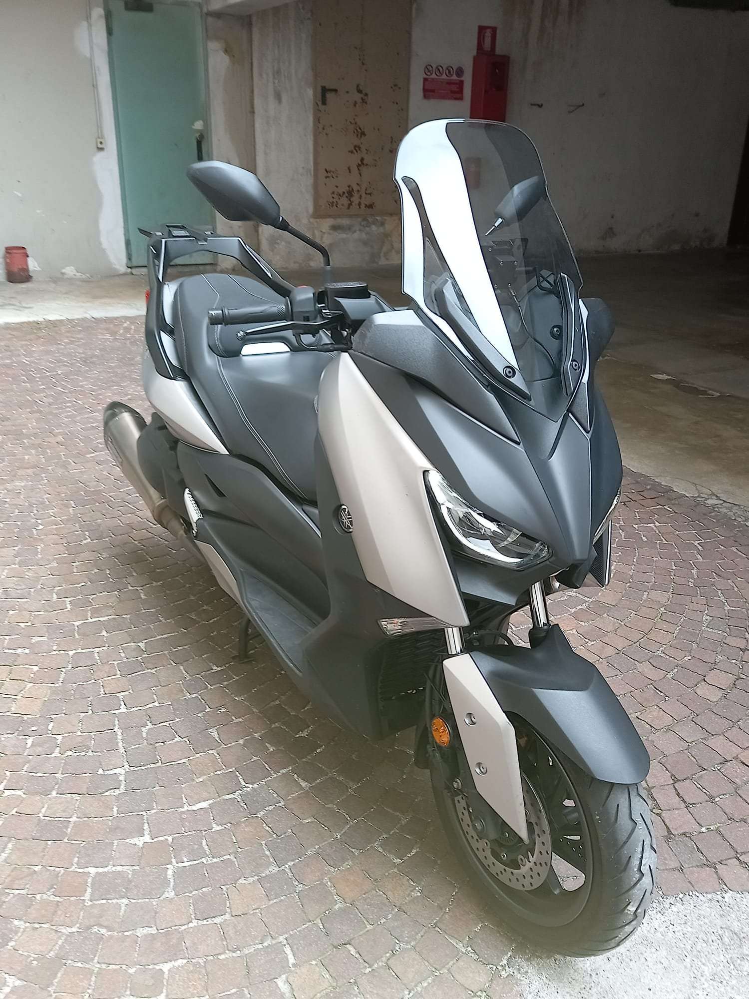 Yamaha X-Max 400ABS