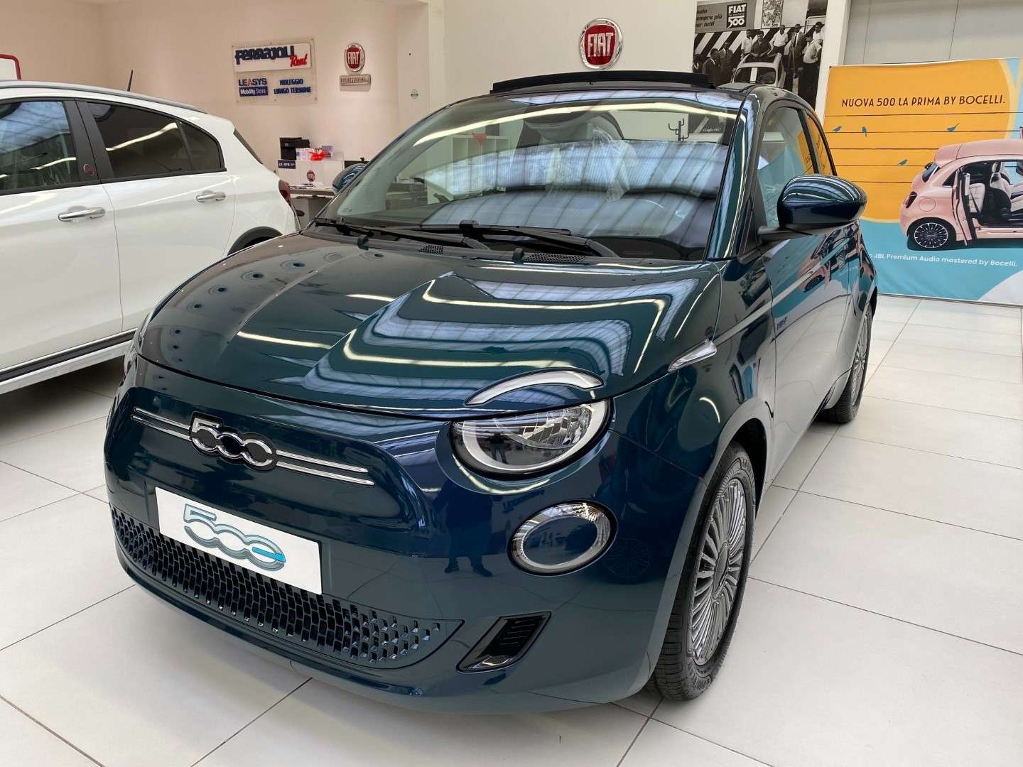 Fiat 500eLa nuova 500e Icon Cabrio 42 kWh