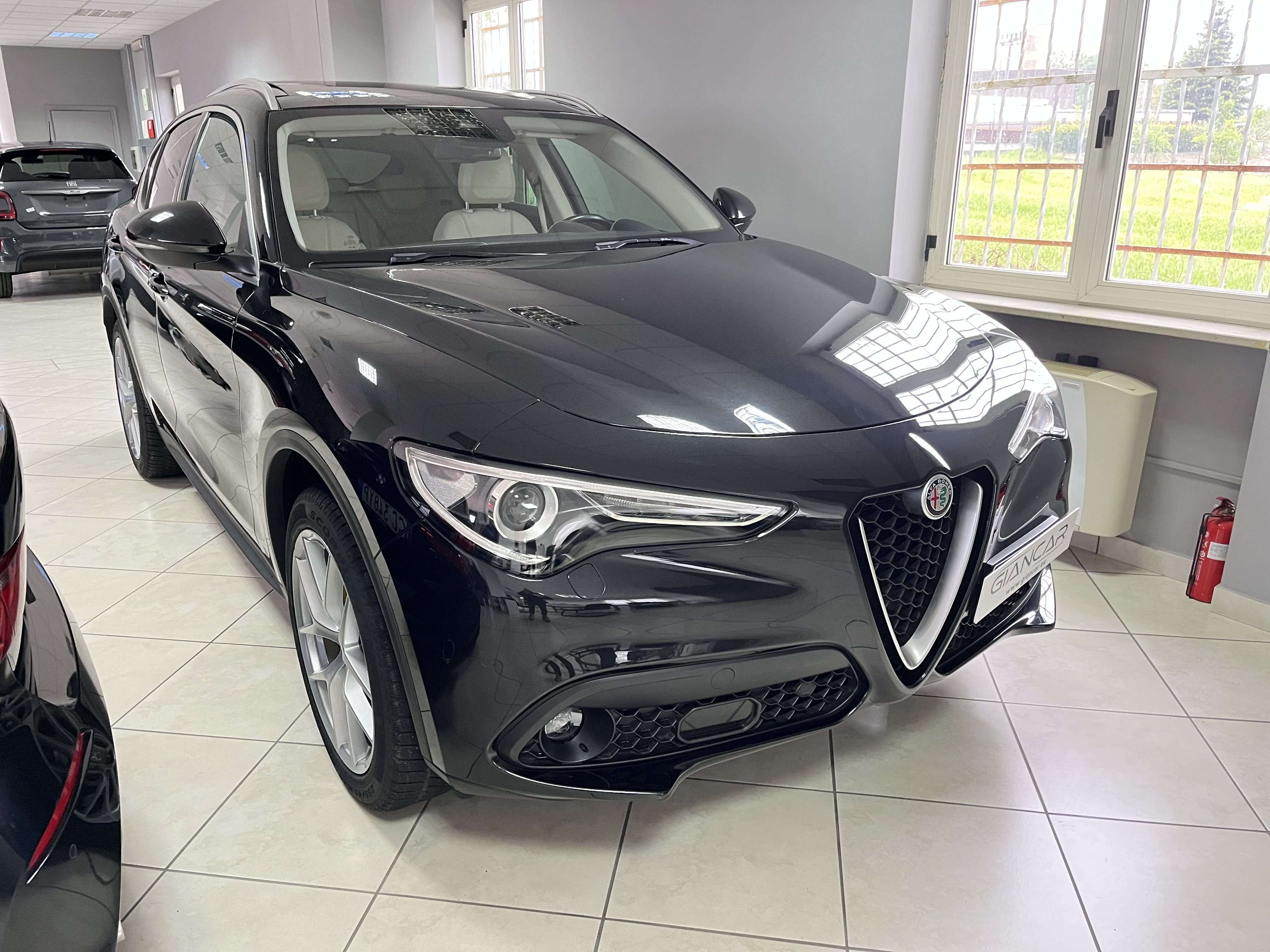 Alfa Romeo StelvioStelvio 2.2 t Executive Q4 210cv auto "Pack Lusso"