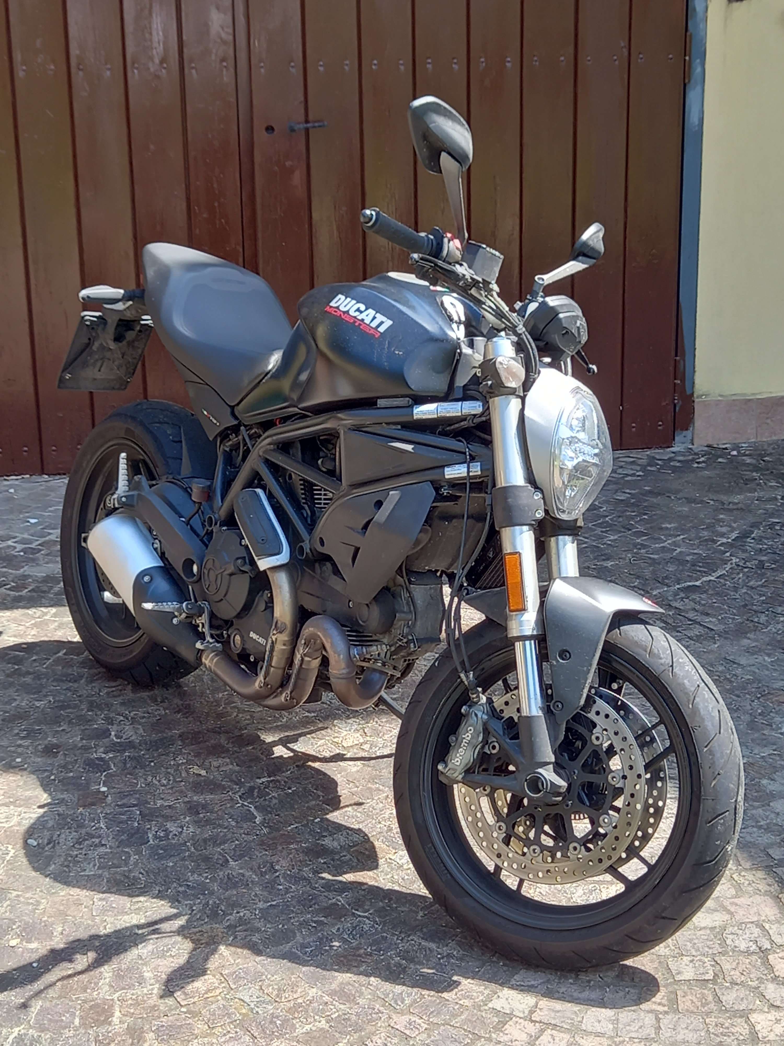 Ducati Monster 797Dark