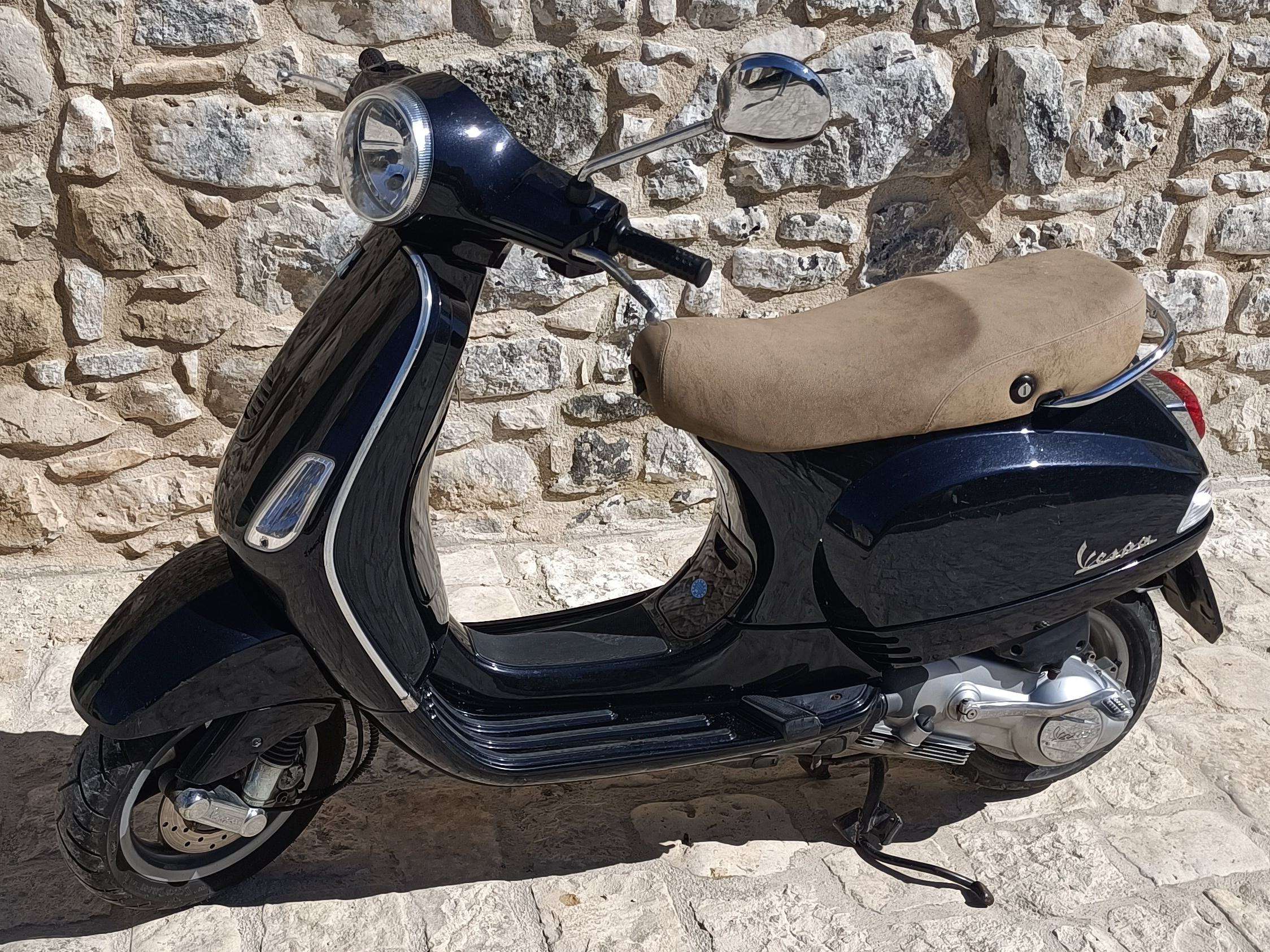 Vespa LX 125