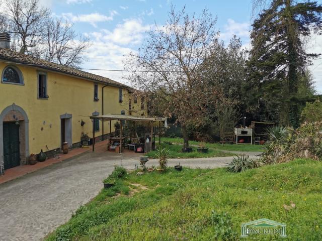 Rustico casale in vendita a monsummano terme