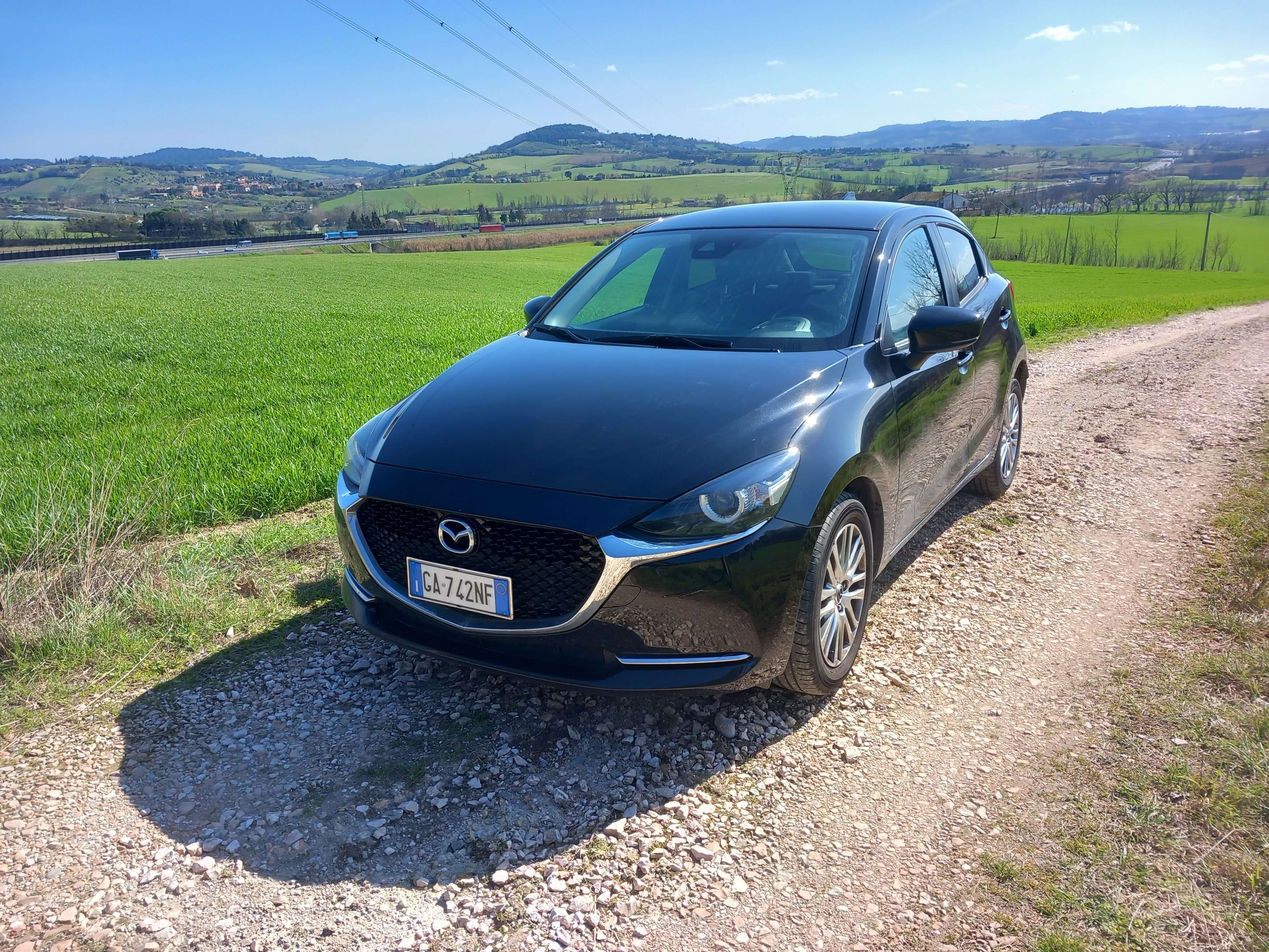 Mazda 22 1.5 m-hybrid Exceed navi 90cv