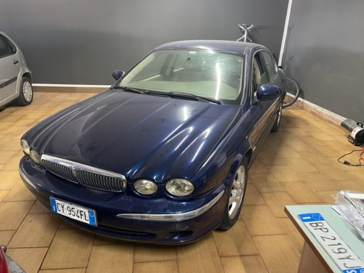 JAGUAR X-Type X400/6/7/8/9 X-Type 2.0D cat Executive