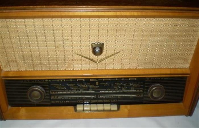 RADIO A VALVOLE MINERVA MOD. GAVIA 1957 AS NEW