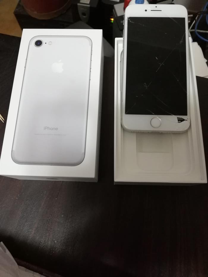 IPHONE APPLE 7 SILVER 128 GB