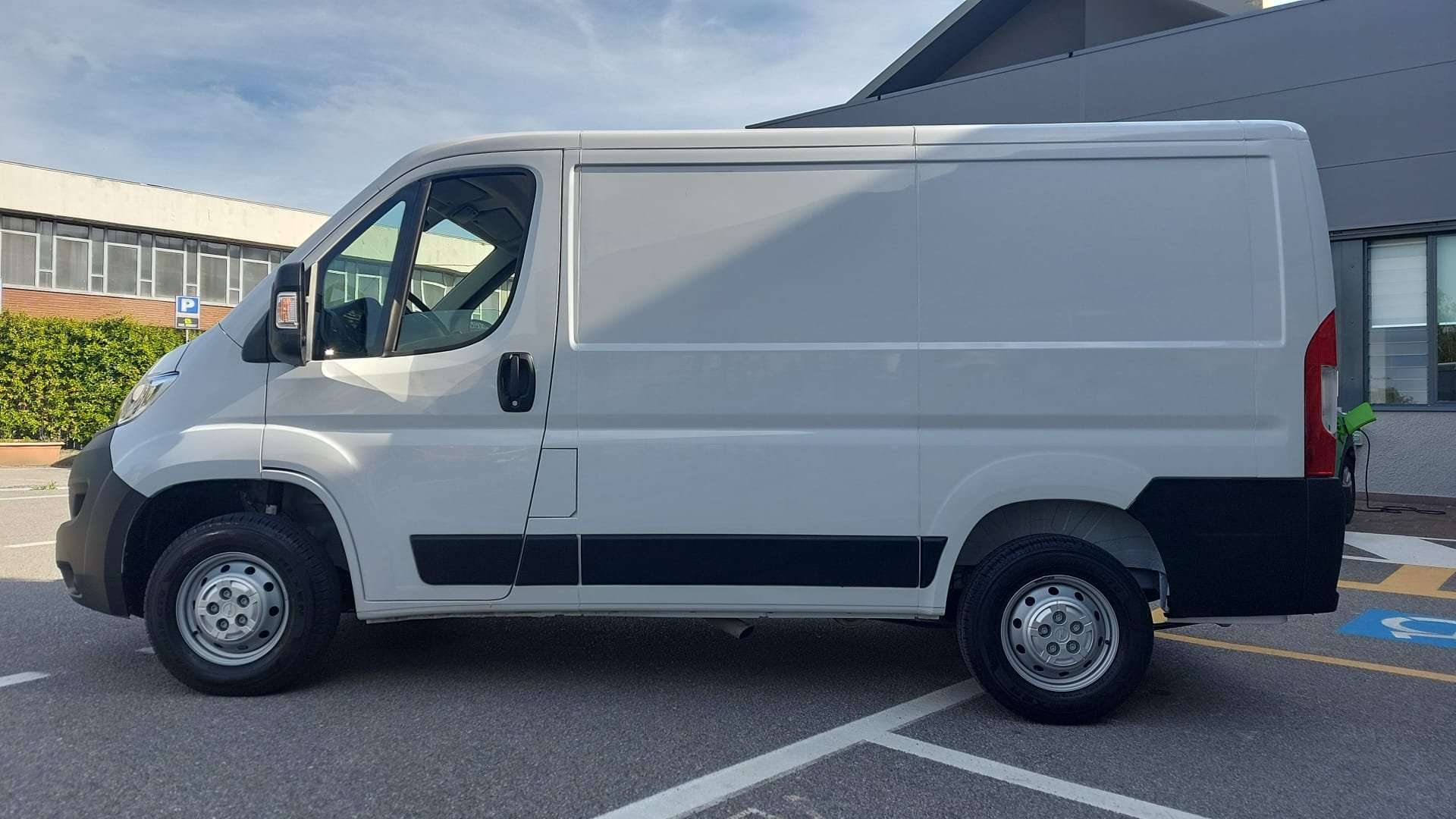 Opel Movano2.2 DS 120 HP VAN L1H1