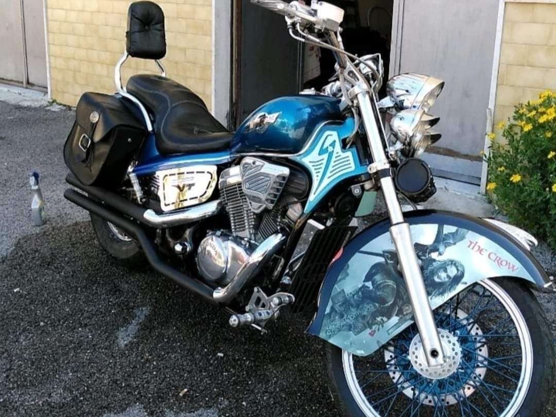 Honda Shadow 600personalizzato