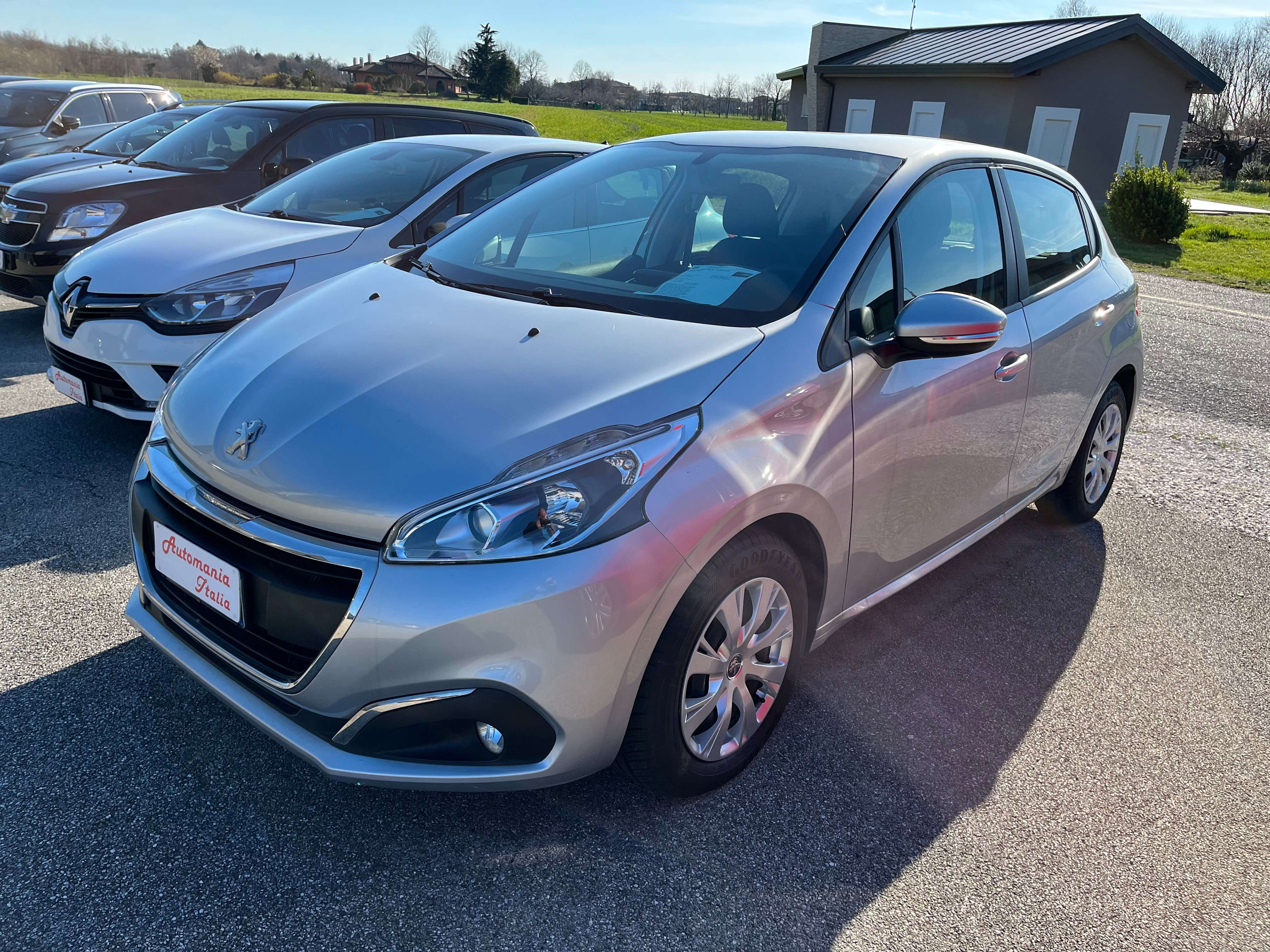 Peugeot 208208 5p 1.6 bluehdi Active 75cv