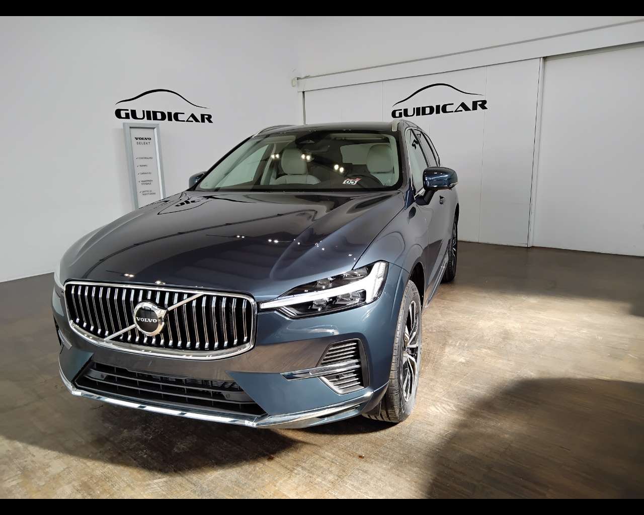 Volvo XC60PLUS BRIGHT B4 AUT