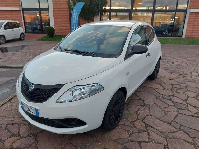 Lancia YpsilonYpsilon 1.2 69 CV 5 porte GPL Ecochic Elefantino