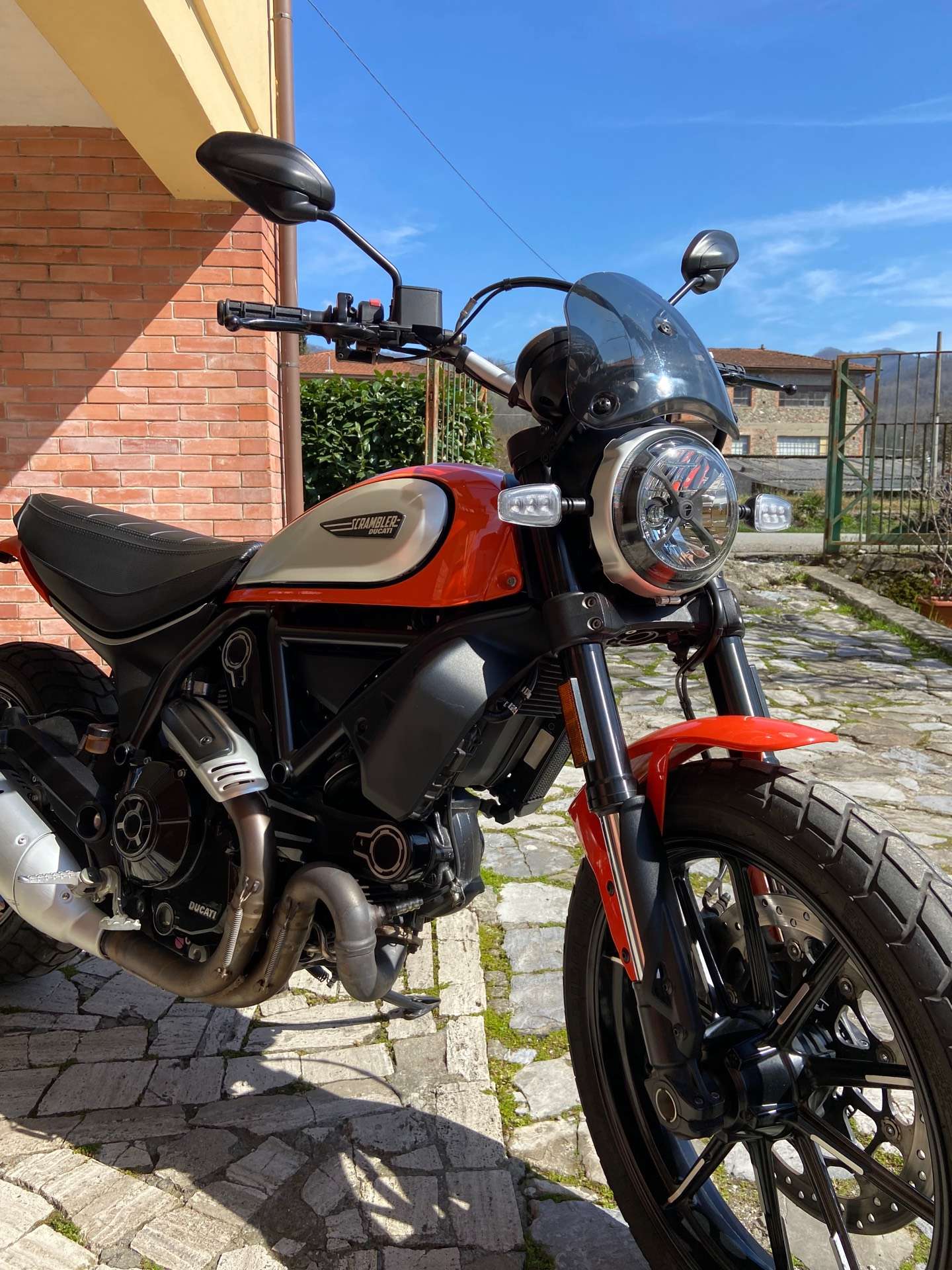 Ducati ScramblerDucati Scrambler 2019 ICON