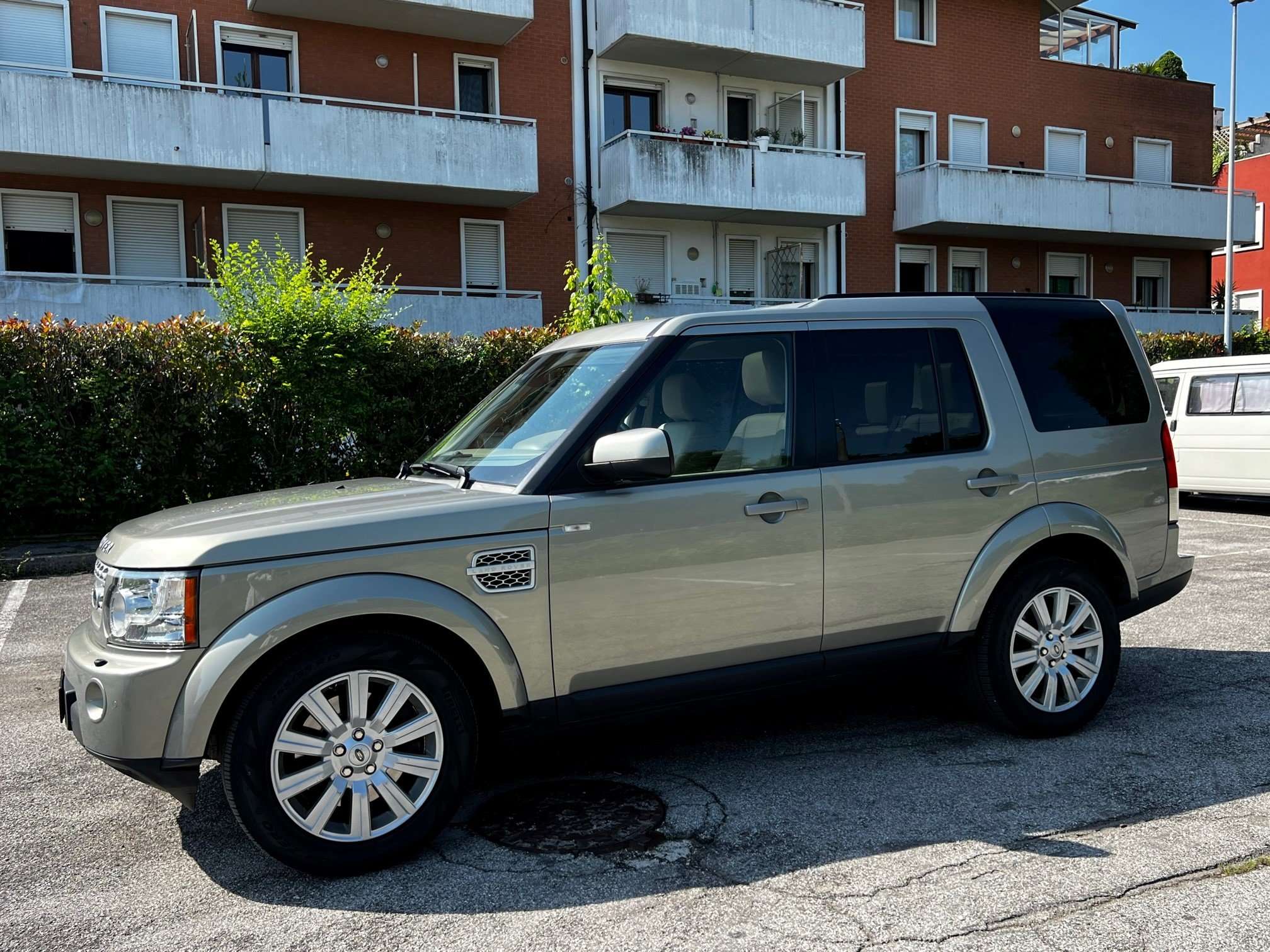 Land Rover DiscoveryDiscovery IV 3.0 sdV6 HSE 255cv auto