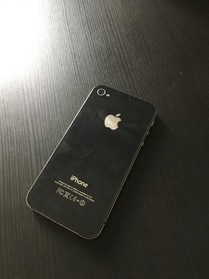 IPHONE 4