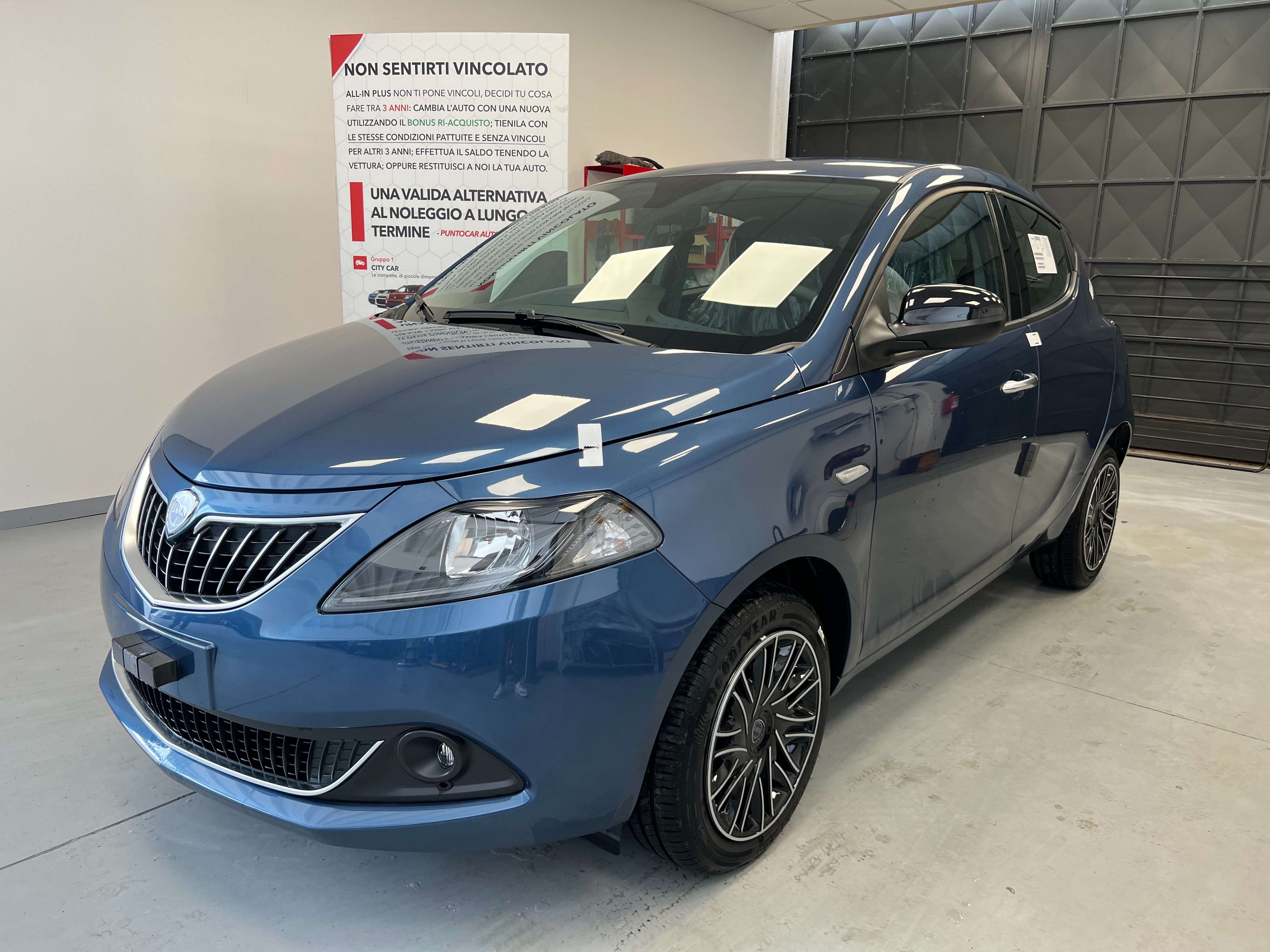 Lancia Ypsilon1.0 FireFly 5 porte GOLD PRONTA CONSEGNA