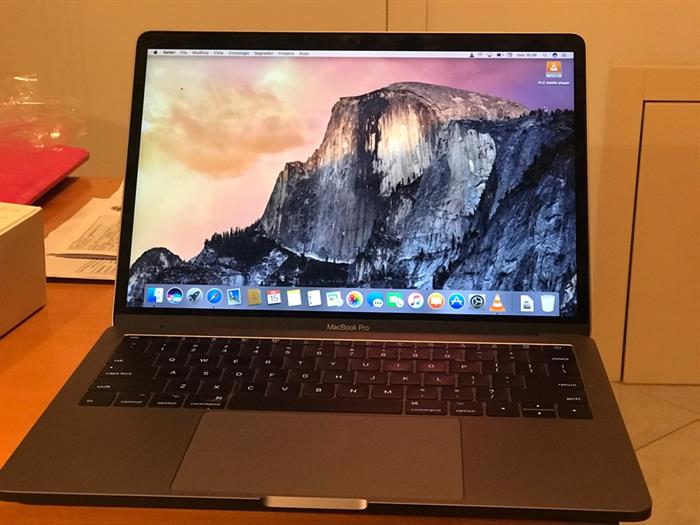 MACBOOK PRO 13"