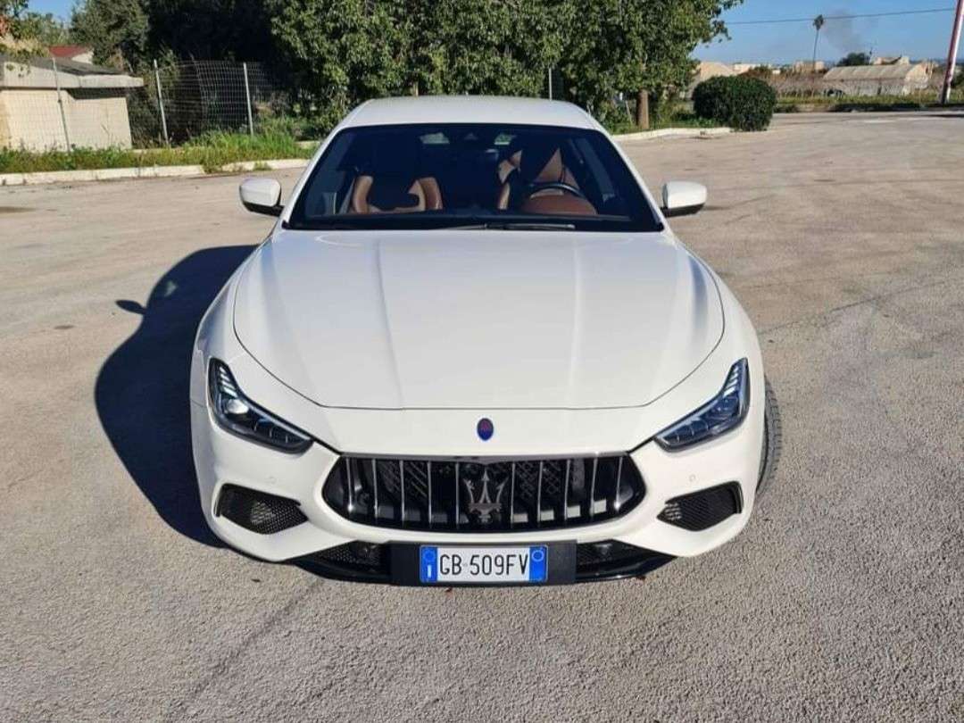 Maserati Ghibli3.0 V6 ds Gransport 250cv auto my19