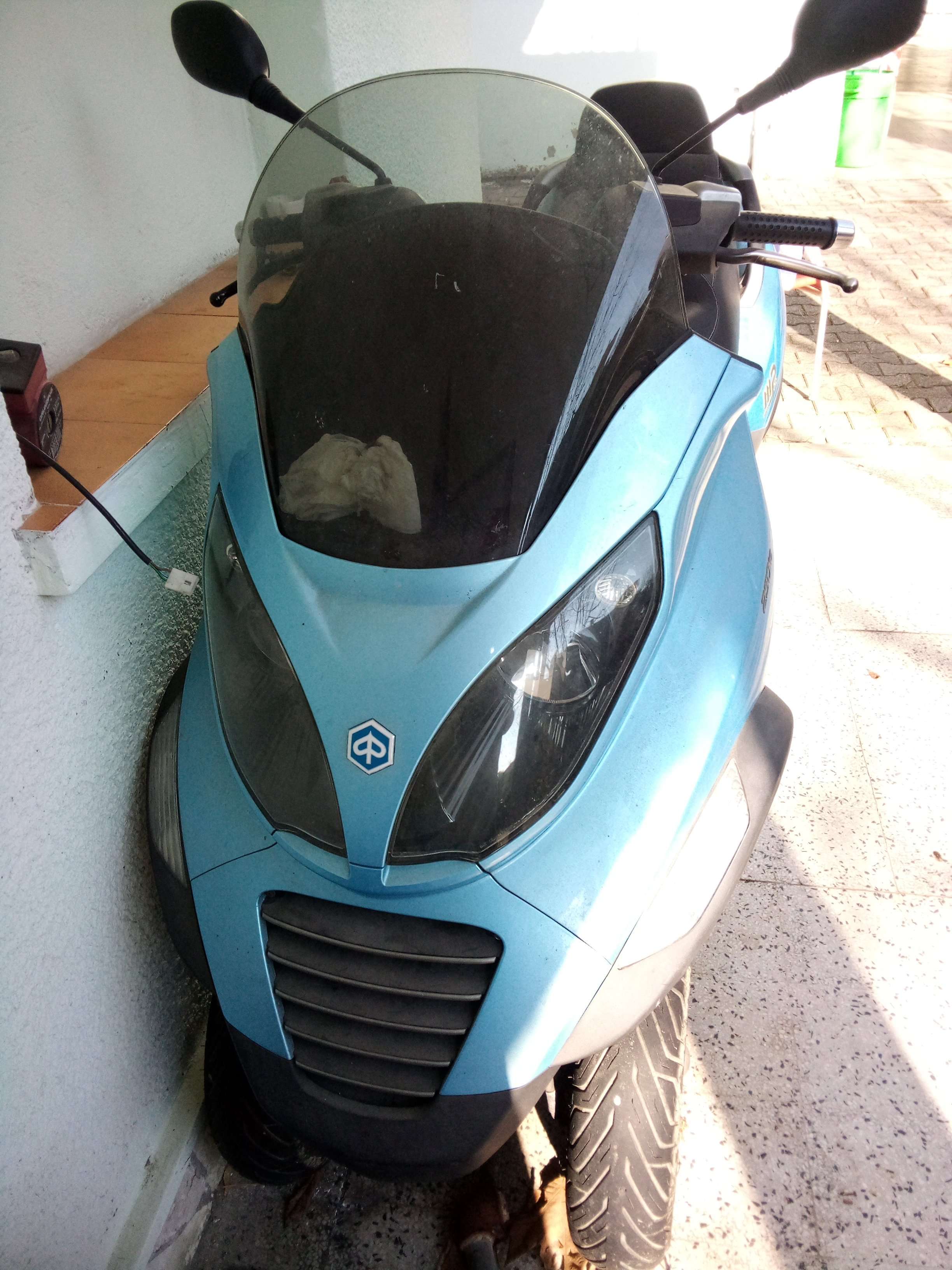 Piaggio MP3 250