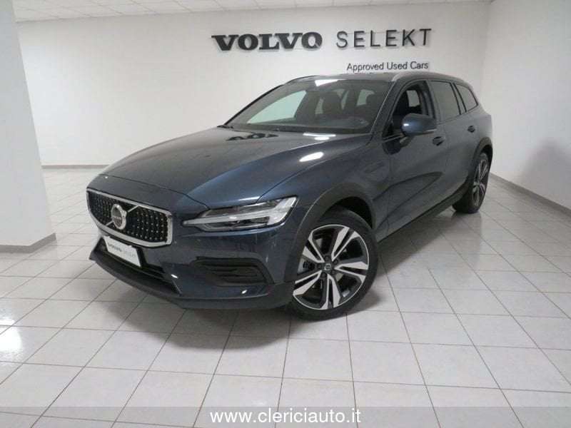 Volvo V60 Cross CountryB4 (d) AWD automatico Plus