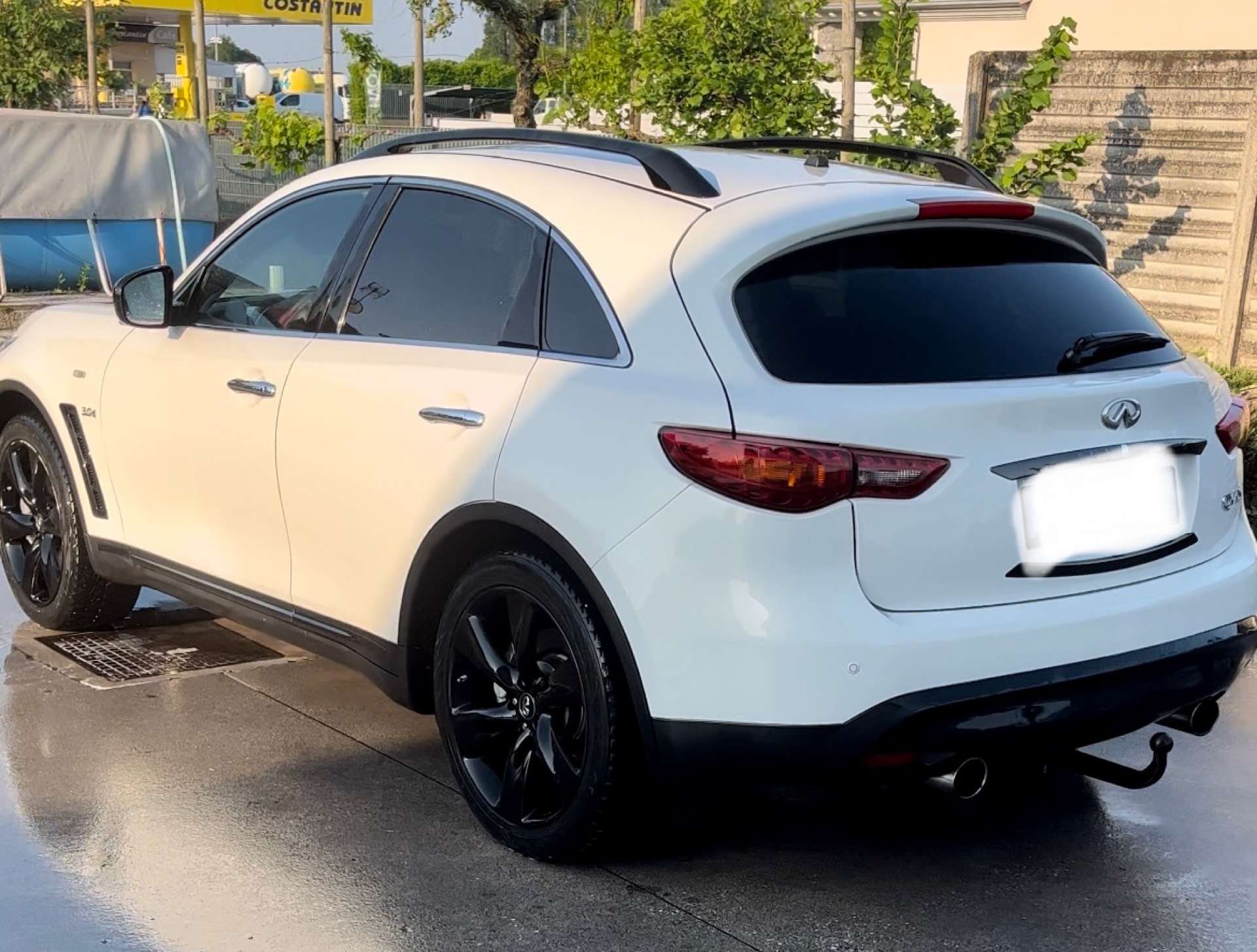 Infiniti FXQX70 3.0d V6 S Design awd auto