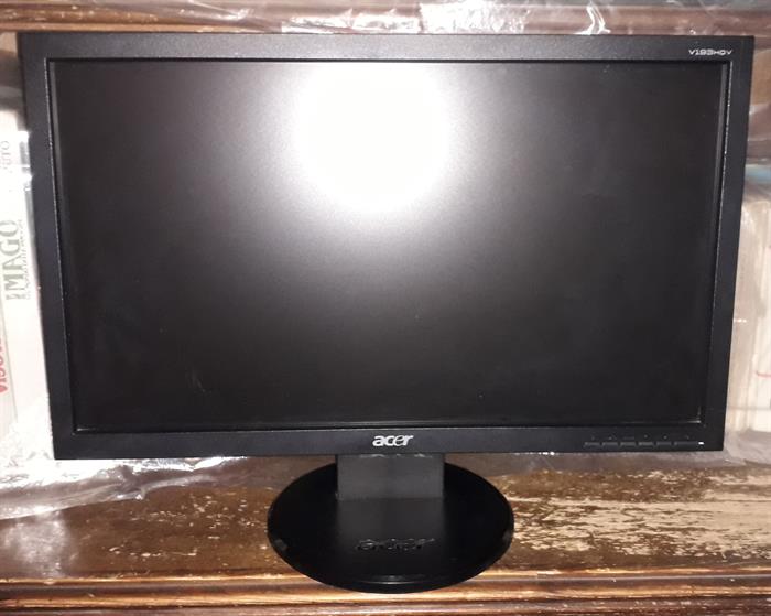 MONITOR LCD DA 19" E 17"