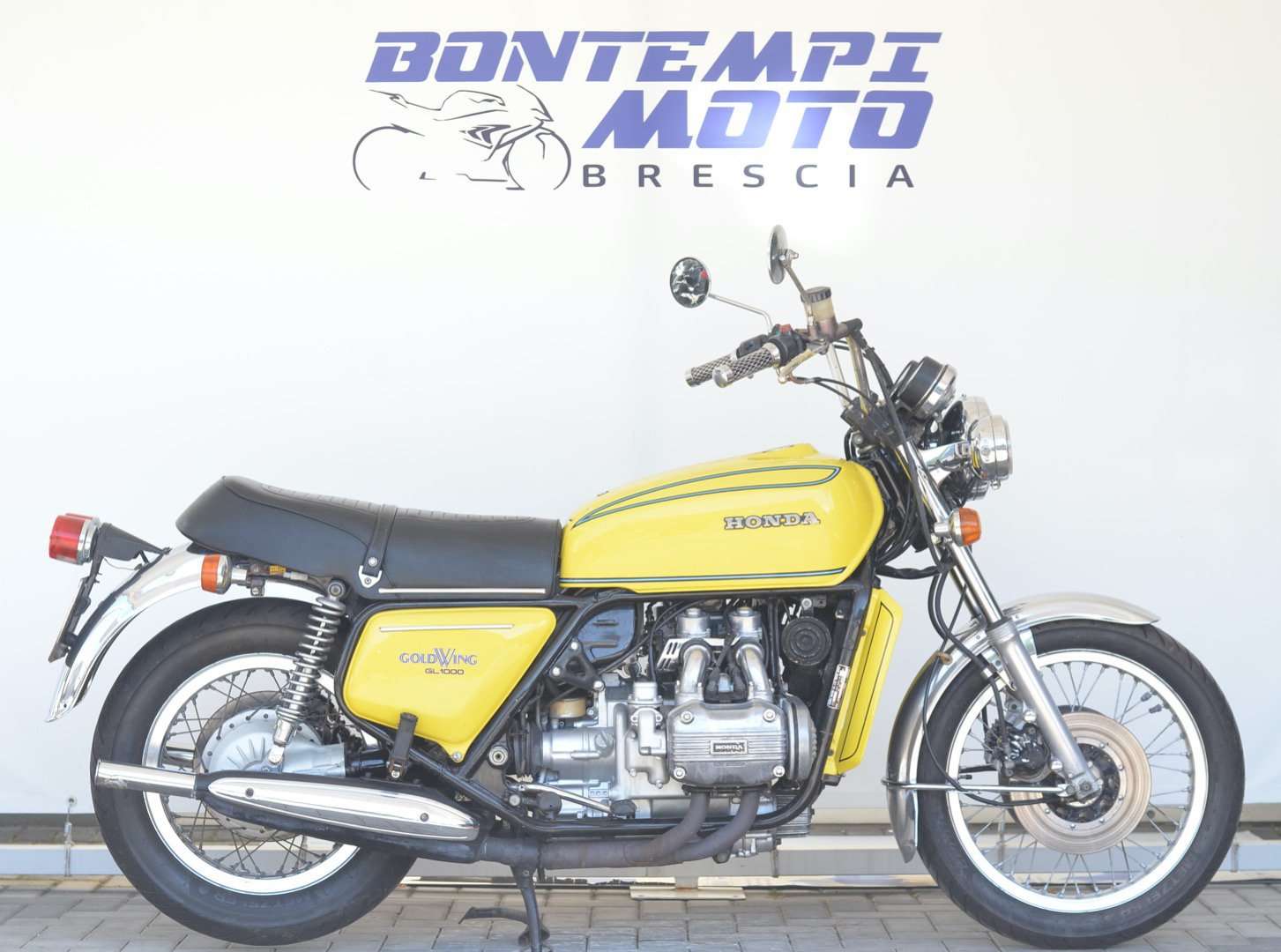 Honda GL 1000Gold Wing - 1976