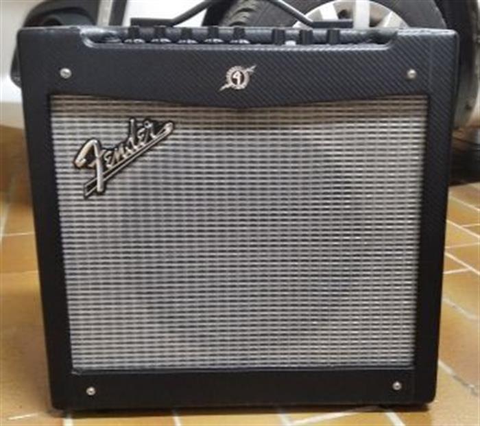 AMPLIFICATORE FENDER MUSTANG 2 40W