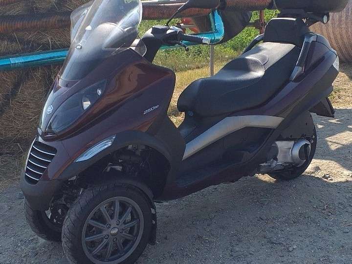 Piaggio MP3 250il più bello MP3 250IE