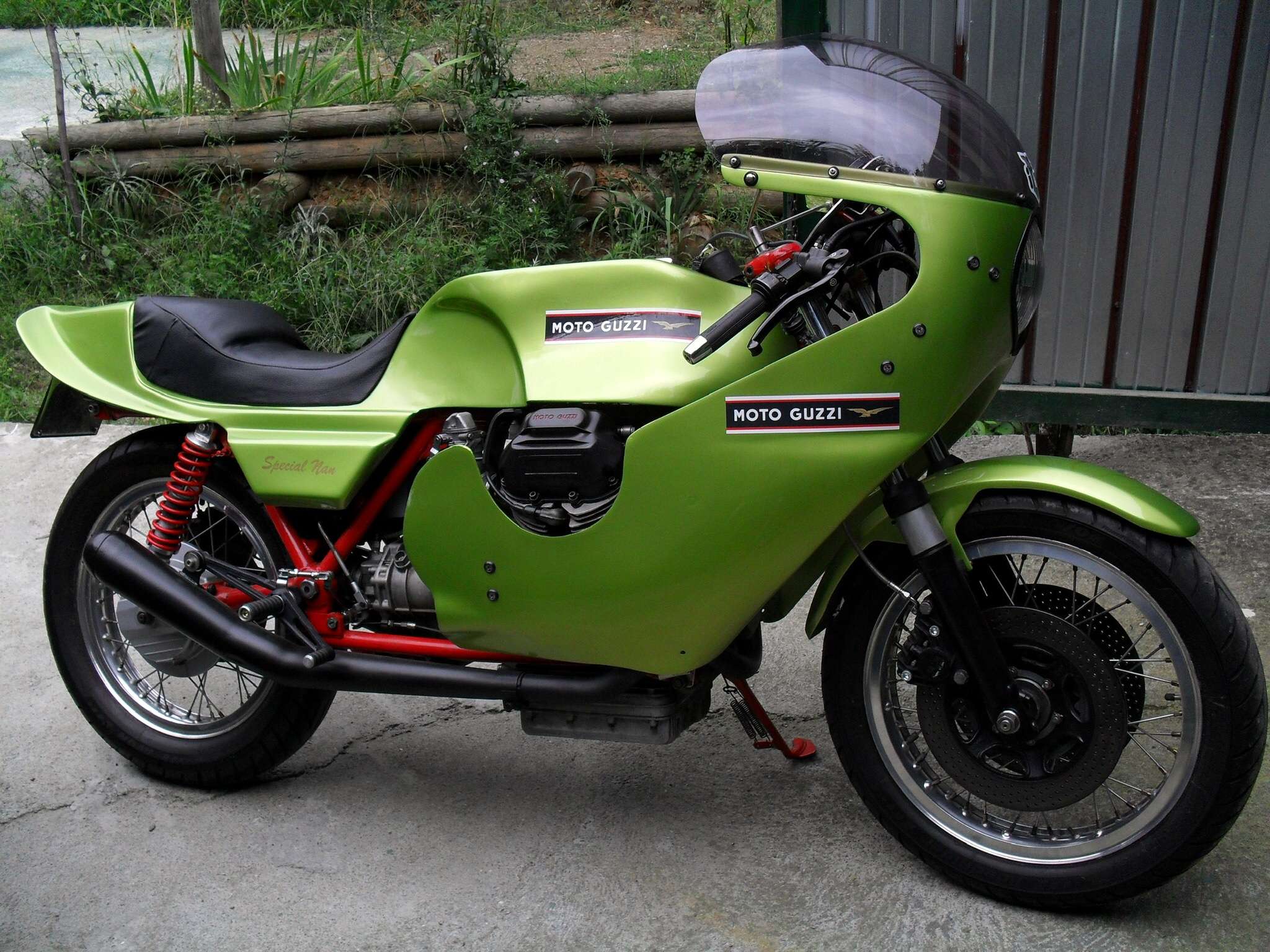 Moto Guzzi 850 Le Mans