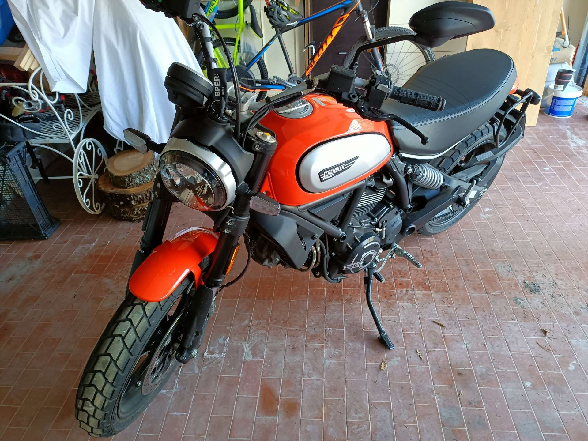 Ducati ScramblerIcon 800