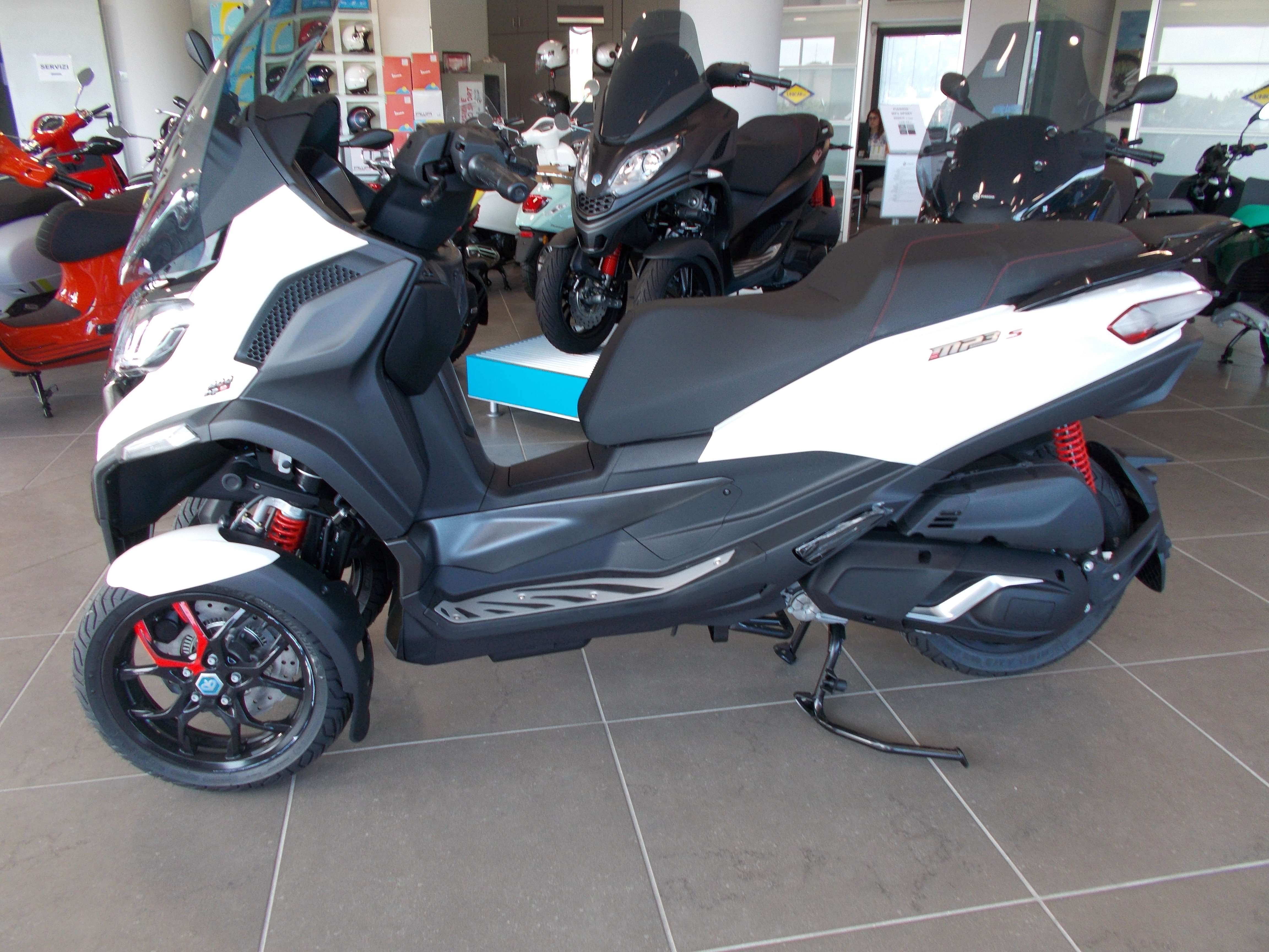 Piaggio MP3 400Sport ABS Hpe