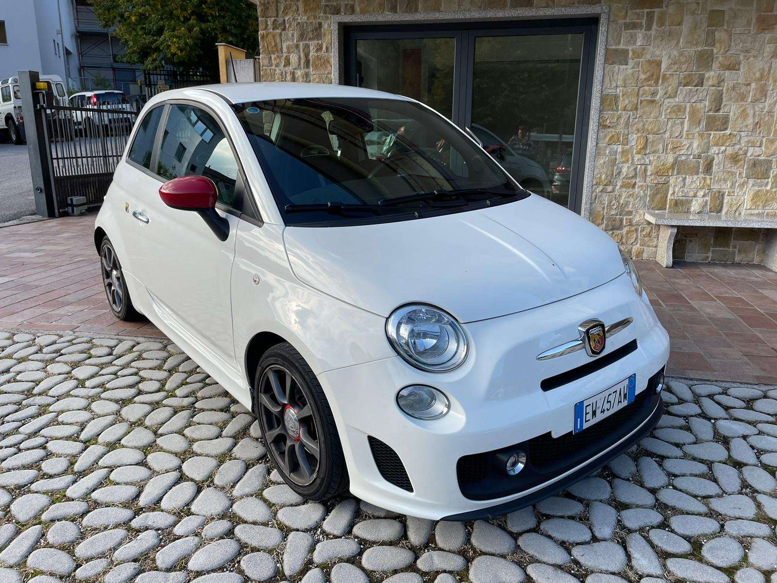 Abarth 500500 1.4 16v t. t-jet Custom 135cv E6