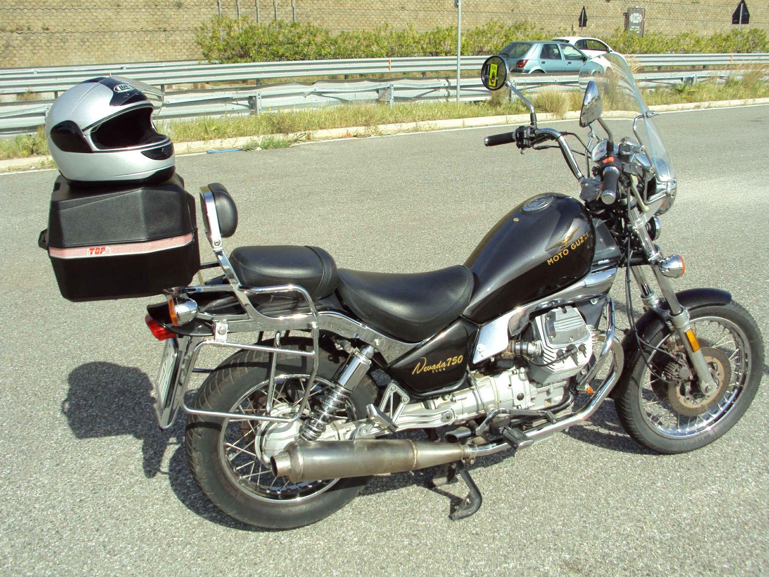 Moto Guzzi Nevada