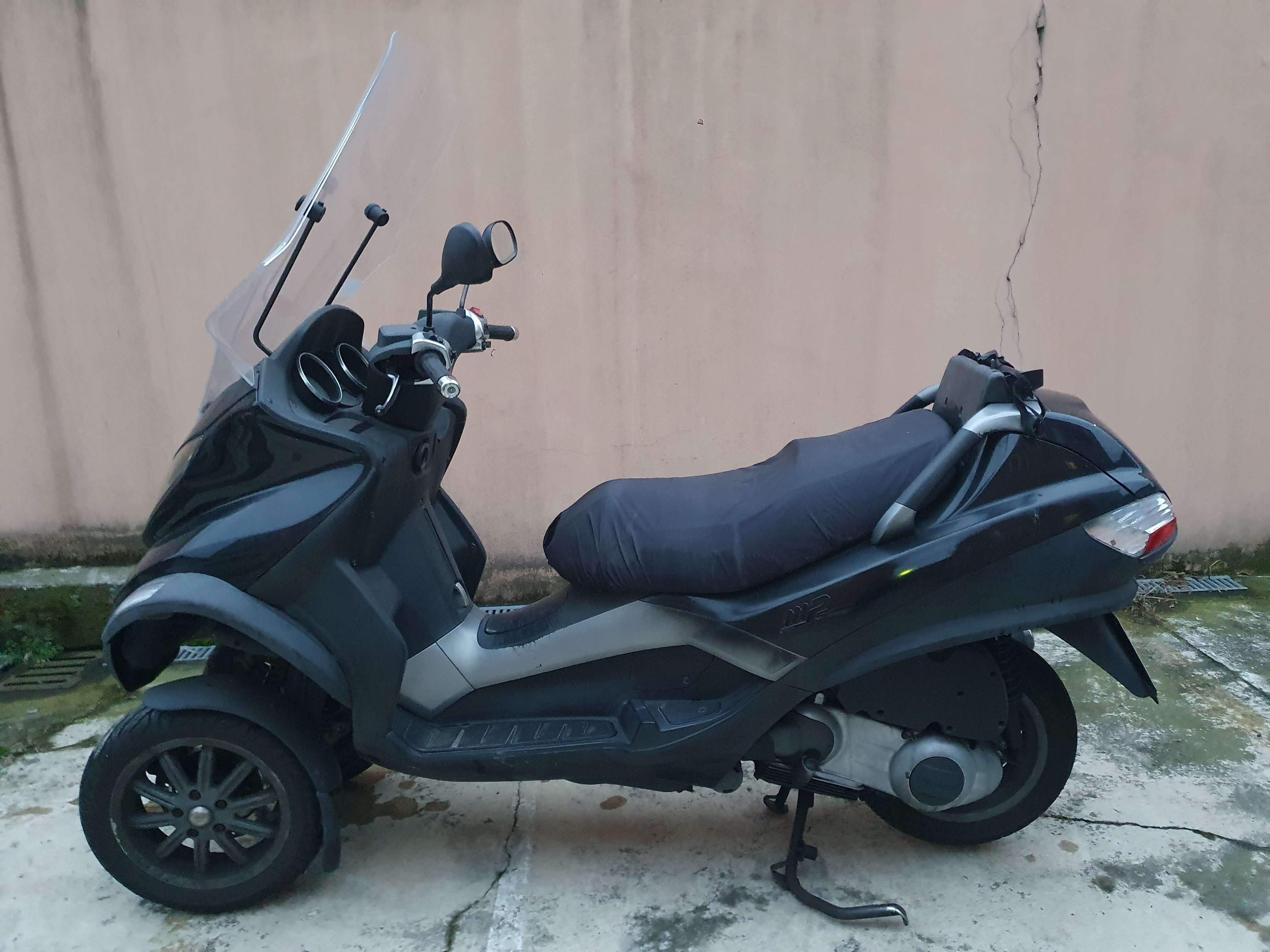 Piaggio MP3 250