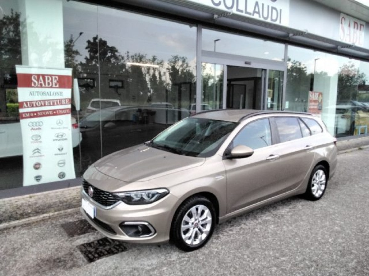 FIAT Tipo (2015-->) Tipo 1.6 Mjt S&S DCT SW Easy Business