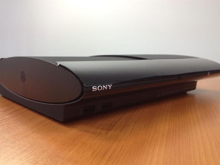 PLAYSTATION 3 SUPER SLIM 500 GB