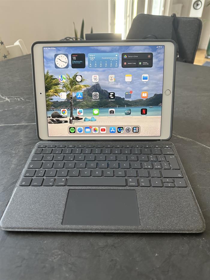 IPAD PRO 10,5 256 GB WIFI+CELLULAR PIU' LOGITECH SMART KEYBORD