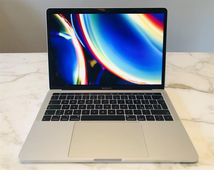 MACBOOK PRO 13 POLLICI CON TOUCH BAR 2018