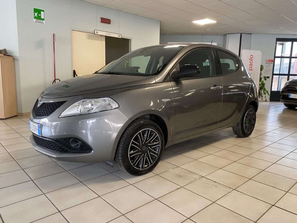 Lancia Ypsilon1.2 69 CV 5 porte S&S Gold